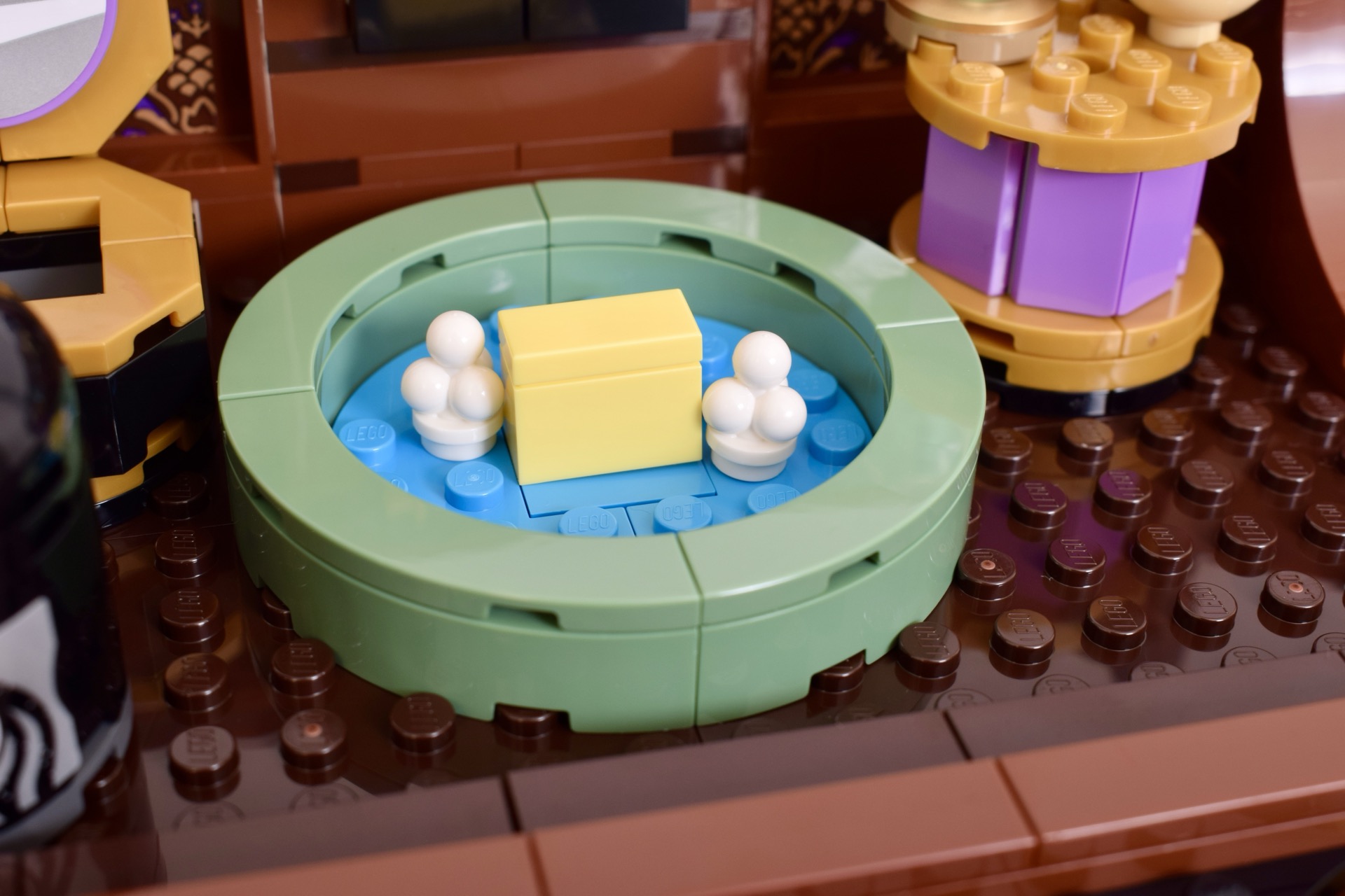 LEGO Wednesday 76785 Thing's Apartment review and gallery