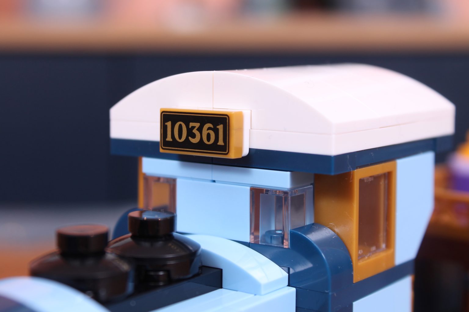 LEGO Winter Village 10361 Holiday Express Train review