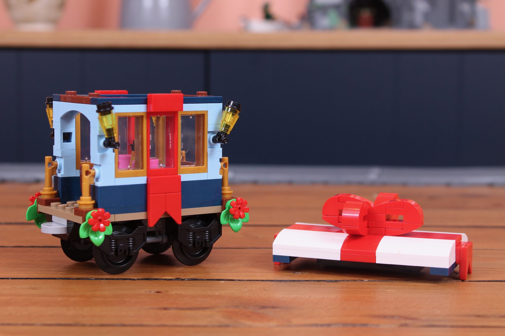 LEGO Winter Village 10361 Holiday Express Train review