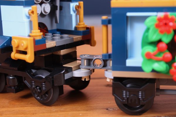 LEGO Winter Village 10361 Holiday Express Train review