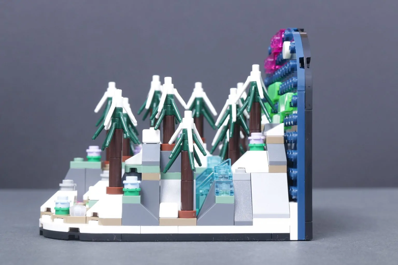 LEGO 40785 Northern Lights Diorama gift-with-purchase review