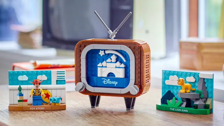 LEGO Disney Classic Animation Scenes GWP gets full listing
