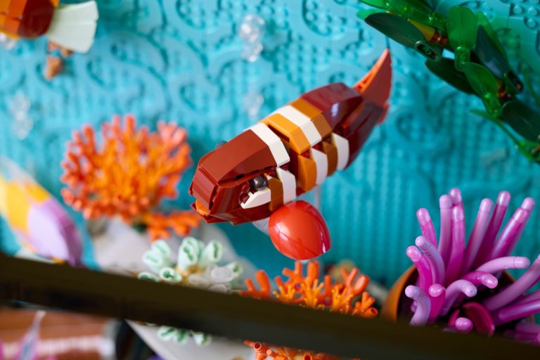 LEGO Icons 10366 Tropical Aquarium officially unveiled