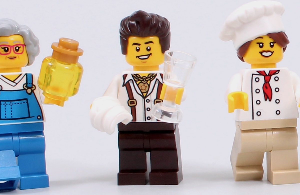 12 retiring LEGO minifigures you can get on Pick a Brick