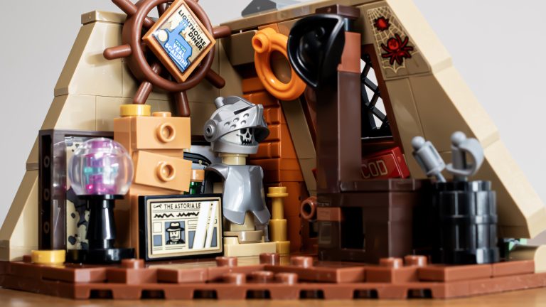 LEGO 40773 The Goonies: The Walshes’ Attic GWP review