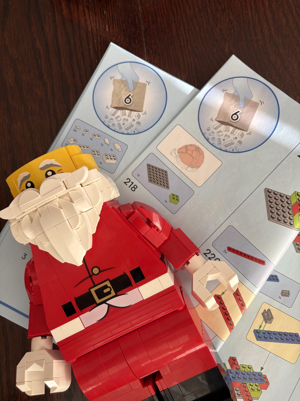 Humbug: LEGO fans ‘can’t unsee’ big Santa minifig mismatch