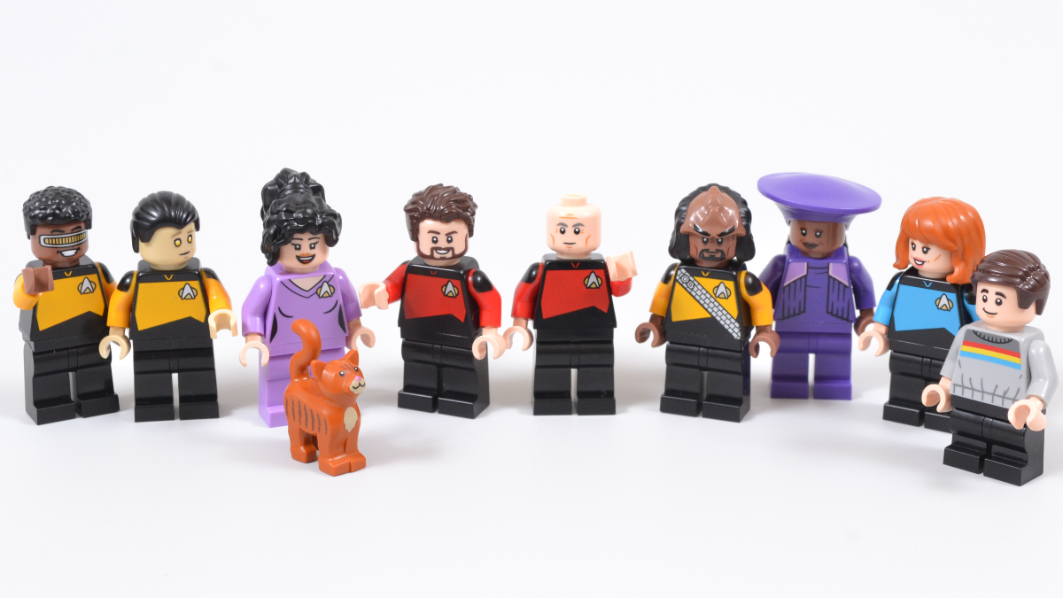 LEGO Star Trek USS Enterprise NCC-1701-D minifigure review