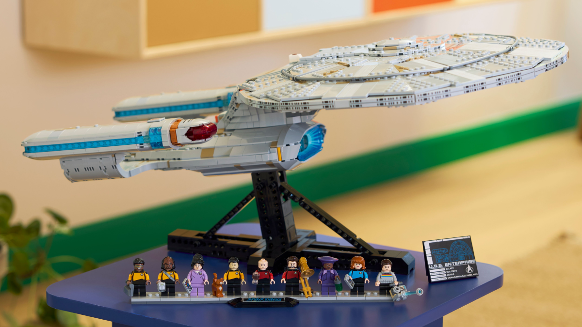 LEGO Star Trek Enterprise shipping before end of 2025 in US