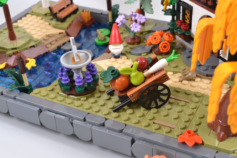 LEGO Autumn Cottage Garden returns to the subtheme's roots