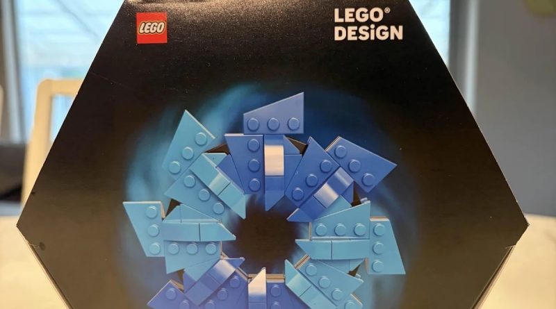 Images of 2025's LEGO Design Seminar set have surfaced