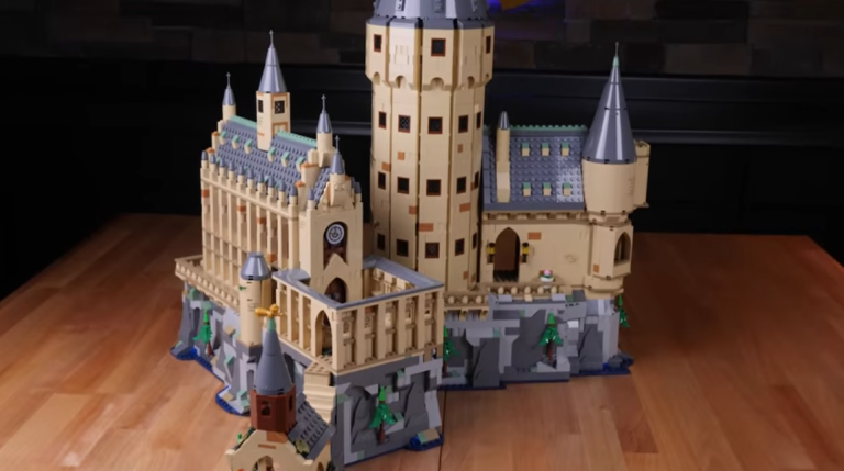 How LEGO Harry Potter’s Hospital Wing connects to Hogwarts