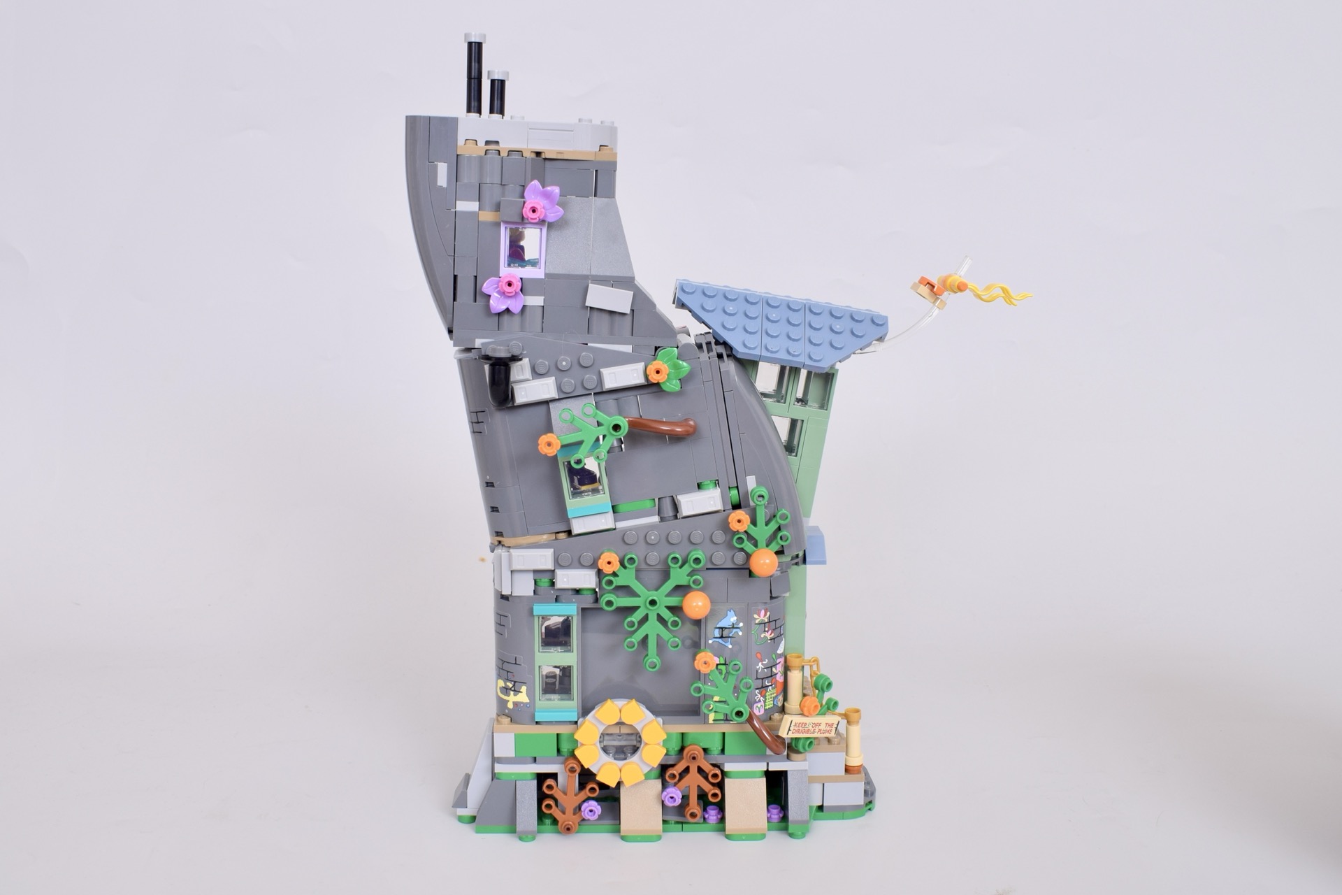 LEGO Harry Potter 76467 Luna Lovegood’s House review
