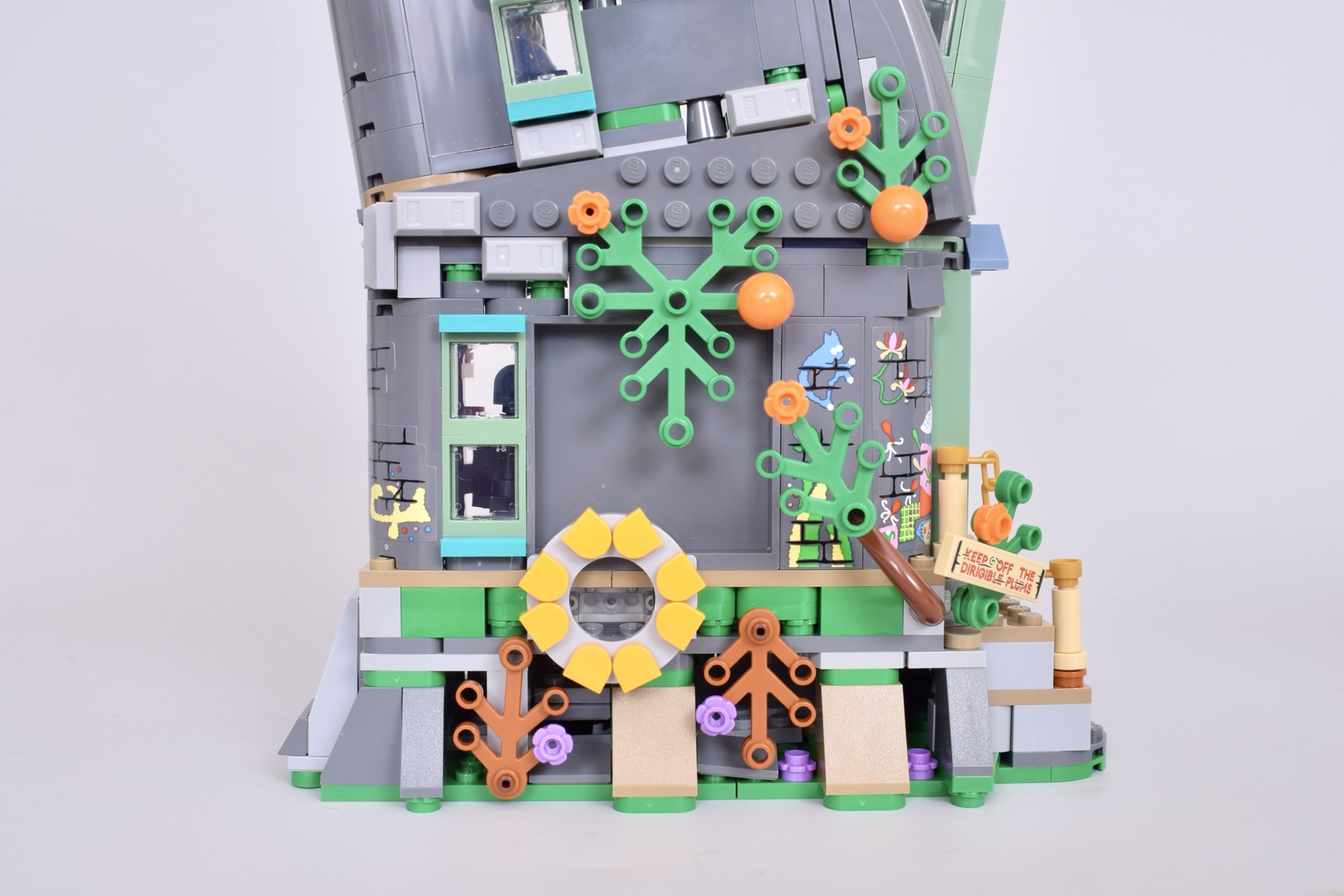 LEGO Harry Potter 76467 Luna Lovegood’s House review