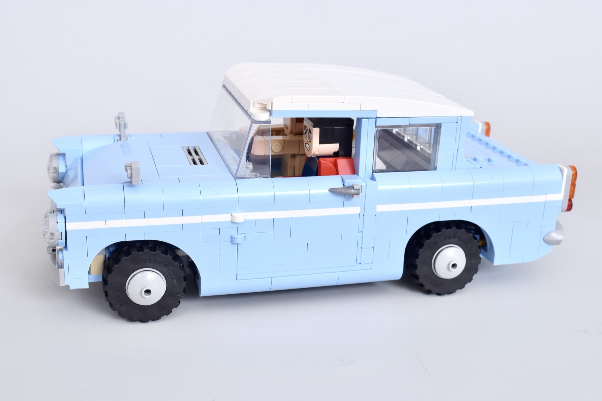 LEGO Harry Potter's new Flying Ford Anglia really is magic
