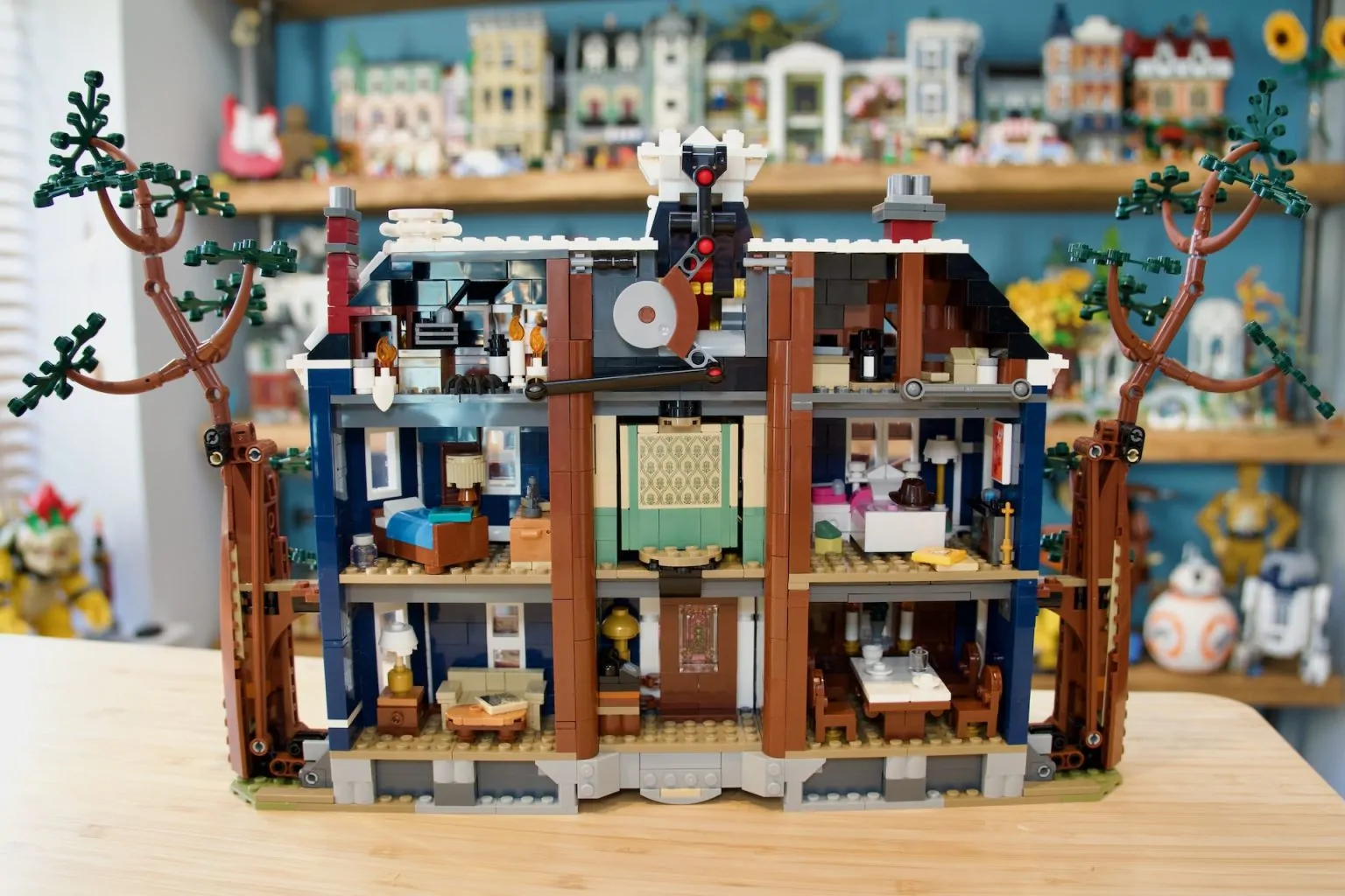 LEGO Icons 11370 Stranger Things: The Creel House review