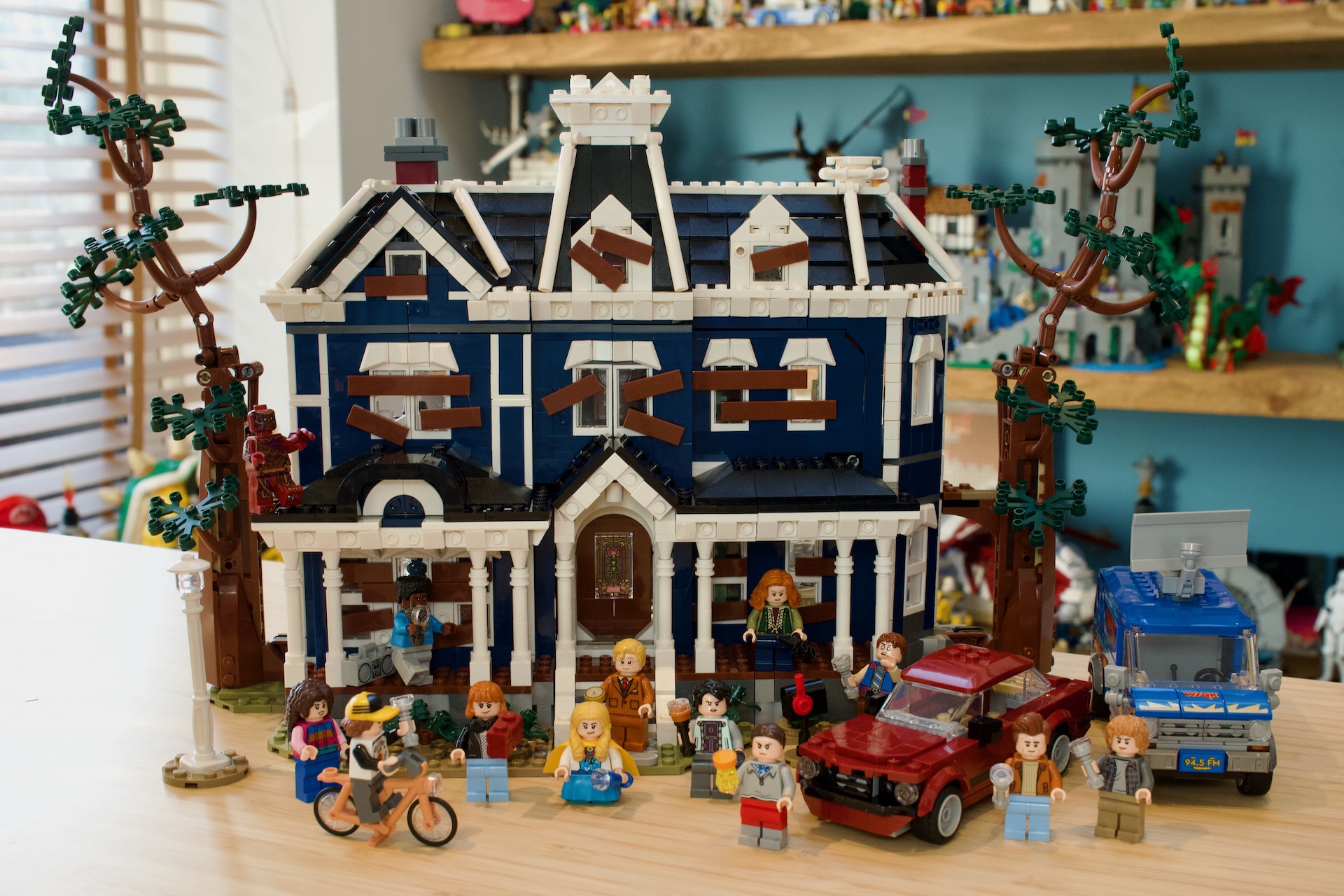 Ikony LEGO 11370 Stranger Things:Recenzja domu Creel