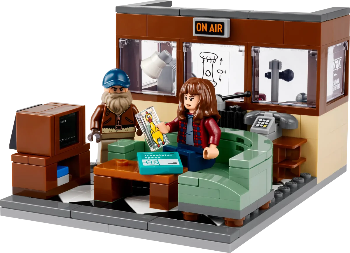 LEGO Stranger Things: WSQK Radio Station GWP revealed