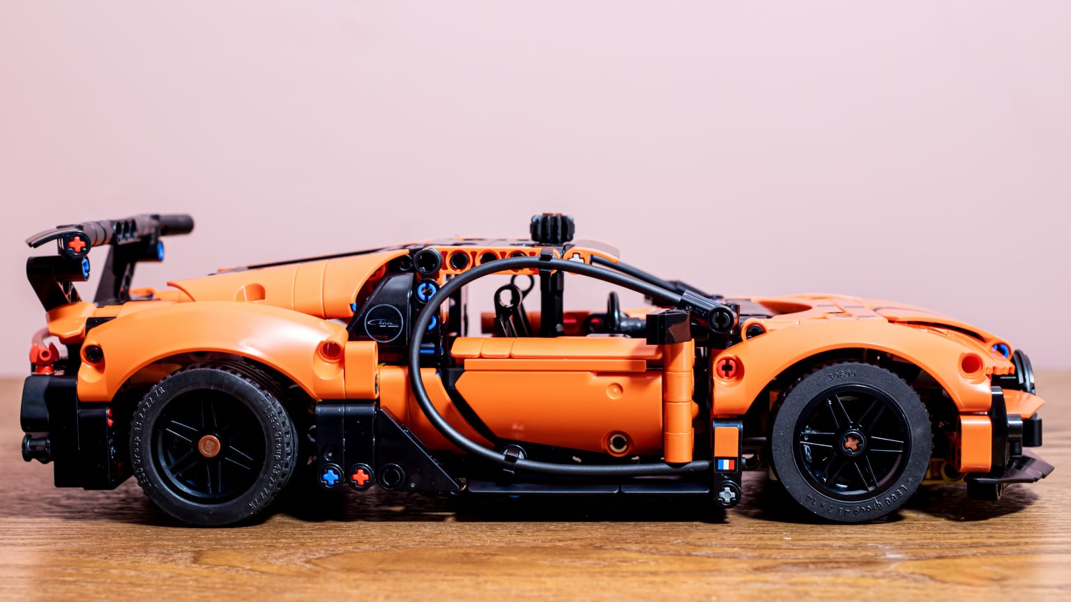 LEGO Technic 42222 Bugatti Chiron Pur Sport review