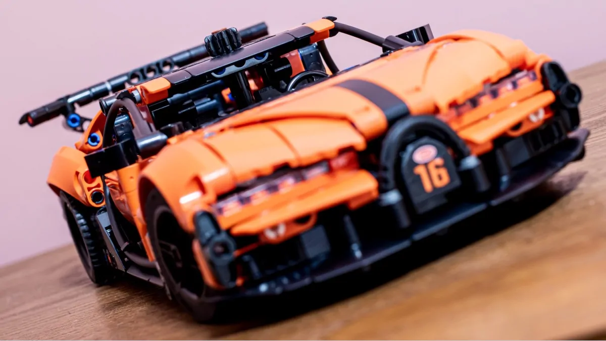 LEGO Technic 42222 Bugatti Chiron Pur Sport review