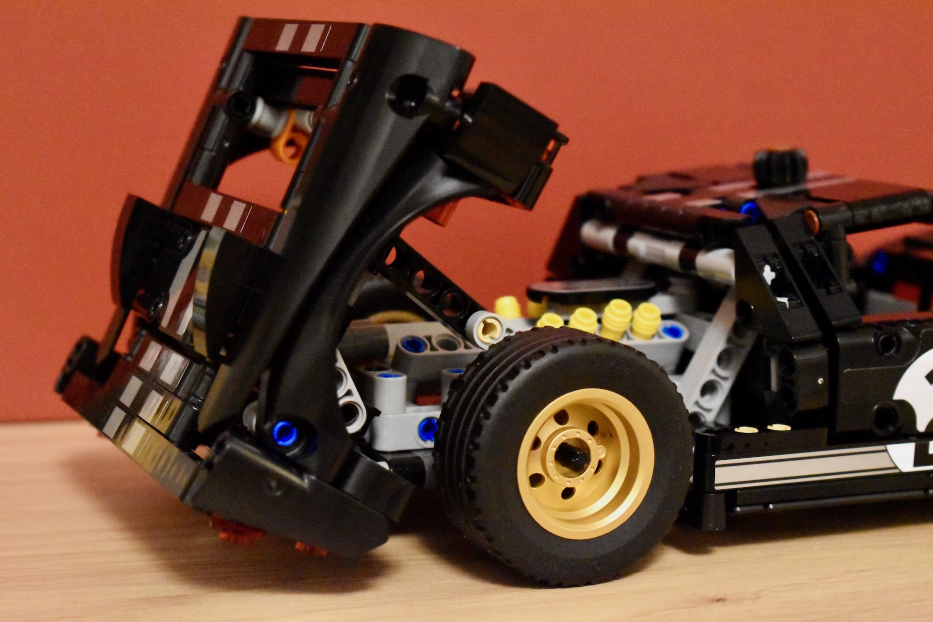 LEGO Technic 42223 1966 Ford GT40 MKII review