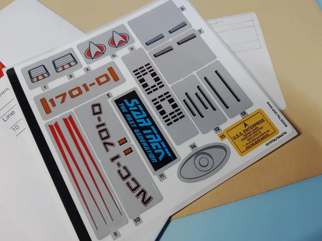 LEGO Star Trek Enterprise sticker fix introduces new errors