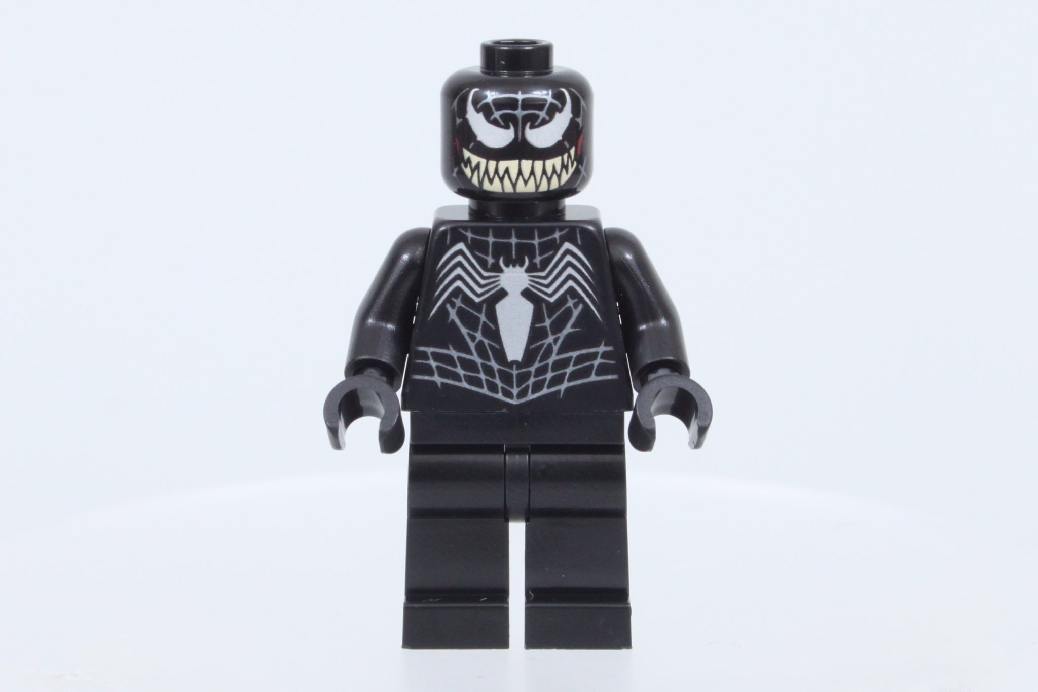 How to create LEGO Symbiote Spider-Man using 2026 Venom