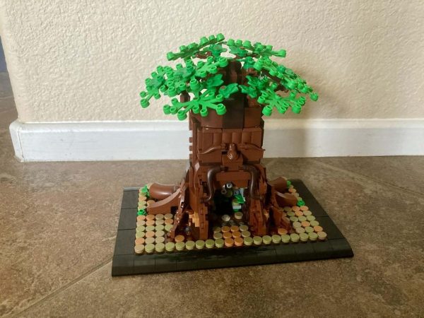 Custom LEGO Great Deku Tree solves your Zelda display woes