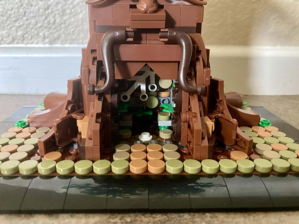 Custom LEGO Great Deku Tree solves your Zelda display woes