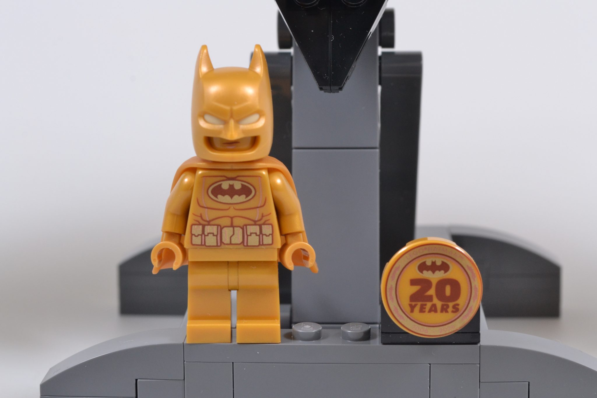 Redeem all LEGO Batman: Legacy of the Dark Knight set codes