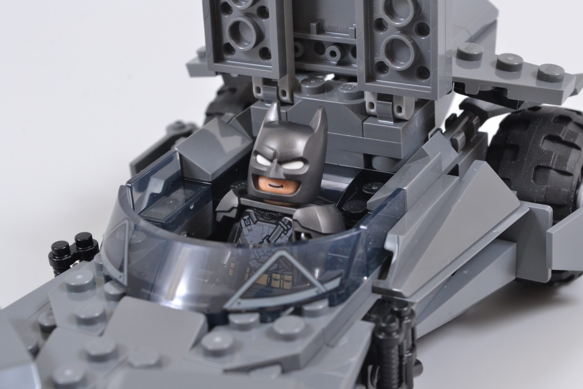 LEGOs nye Batmobiler vs. spesialbygde biler: deler og teknikker