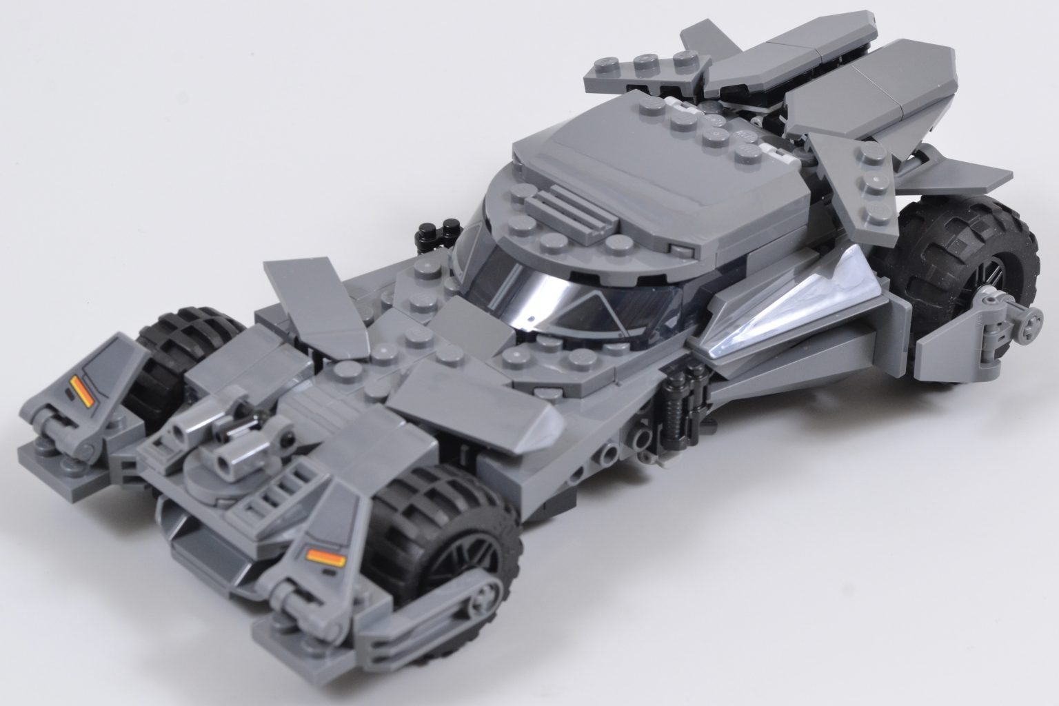 LEGO’s new Batmobiles vs. custom builds: parts & techniques