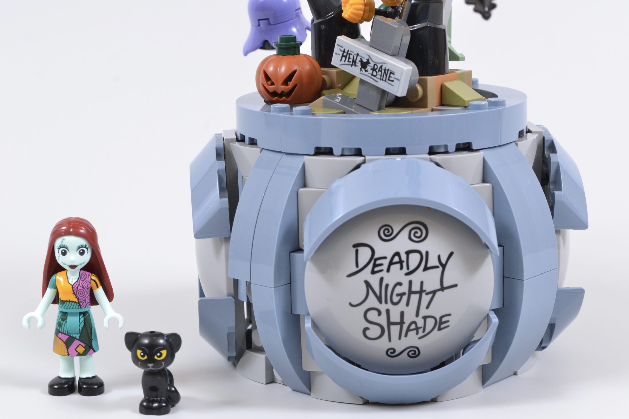 LEGO Disney Sally’s Flowerpot is a nightmare after Christmas