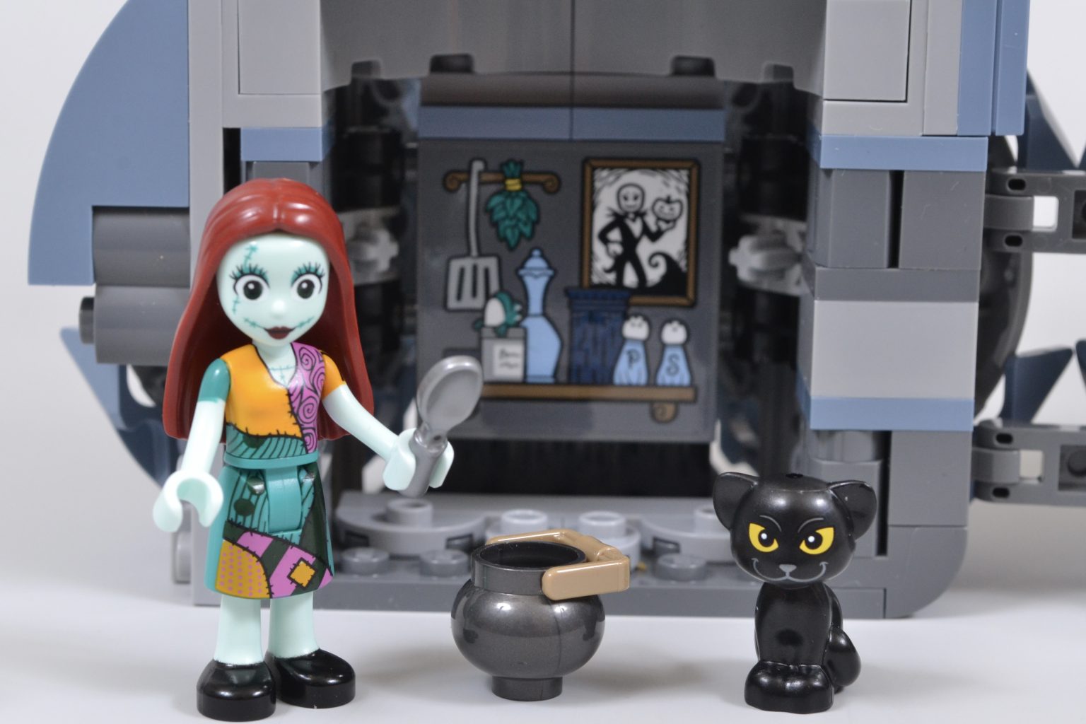LEGO Disney Sally’s Flowerpot is a nightmare after Christmas