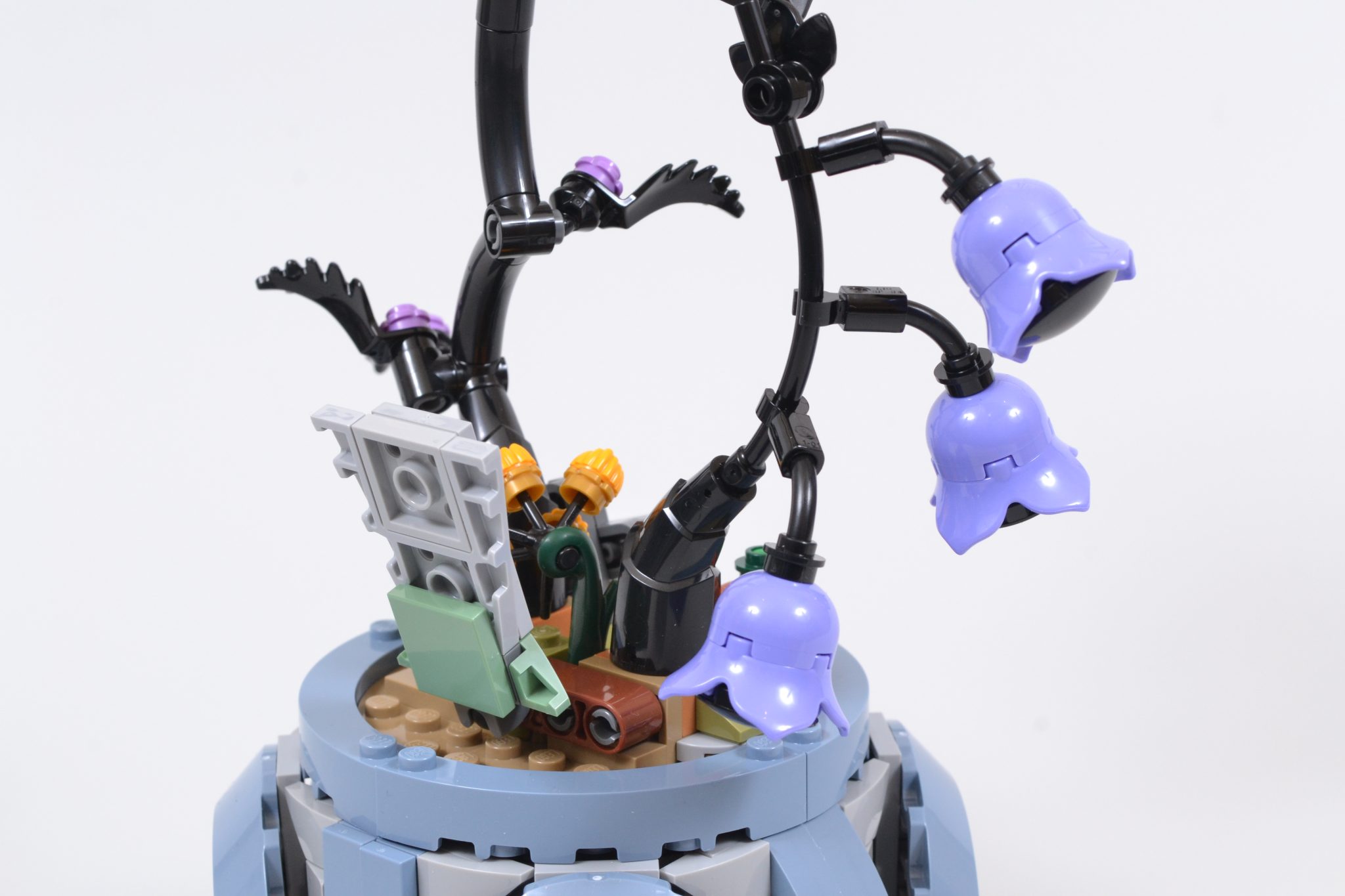 LEGO Disney Sally’s Flowerpot is a nightmare after Christmas