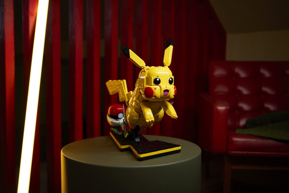 LEGO Pokémon fan reactions: price too high, base too bulky