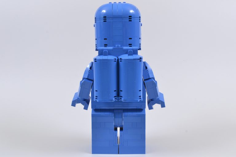 LEGO's up-scaled Classic Space minifigure is almost perfect