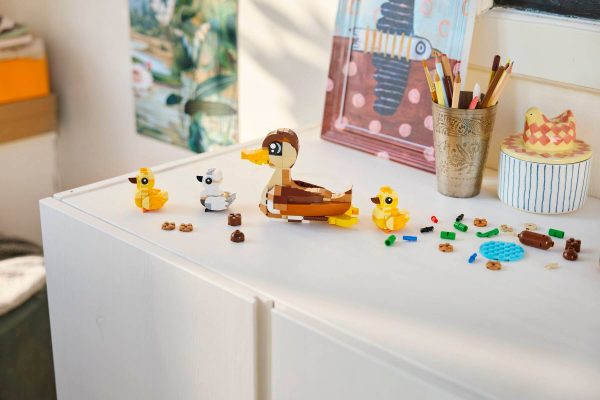 Duck Family LEGO gift-with-purchase revealed
