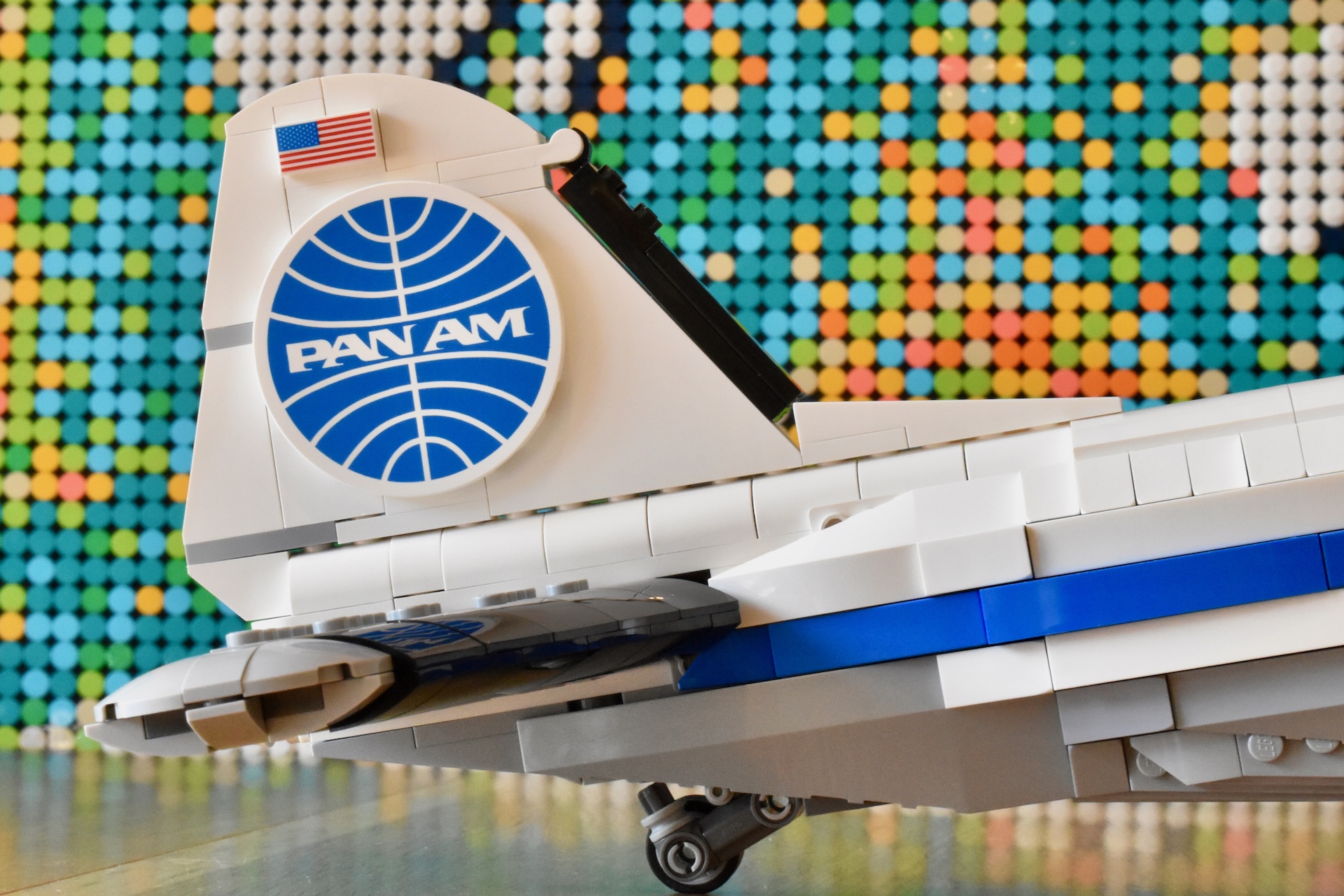 LEGO Icons 11378 Douglas DC-3 PAN AM Airliner review