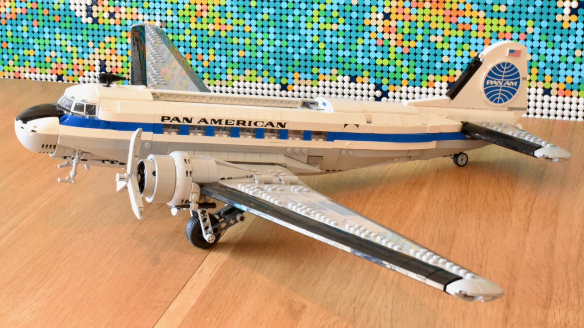 LEGO Icons 11378 Douglas DC-3 PAN AM Airliner review - Brick Fanatics
