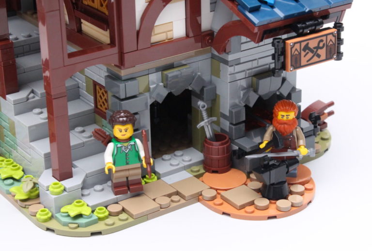 LEGO Ideas 21325 Medieval Blacksmith review and gallery