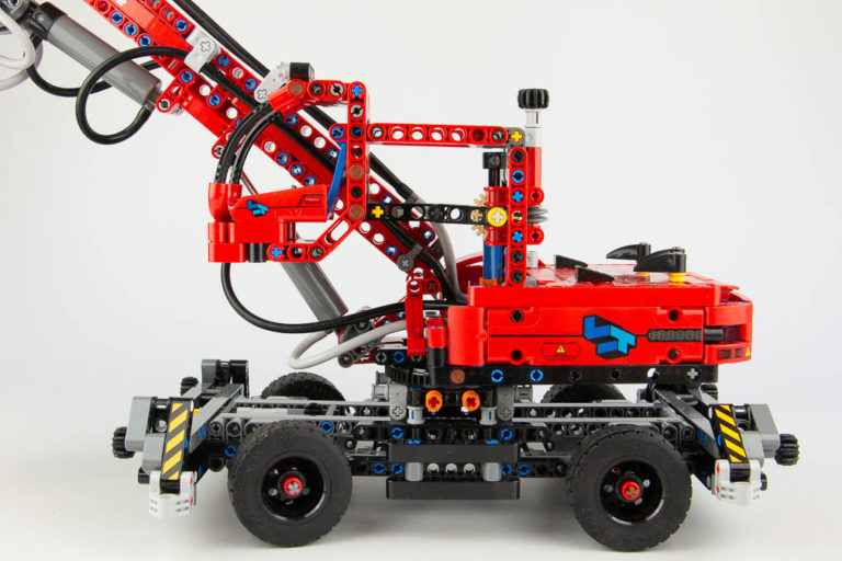 LEGO Technic 42144 Material Handler set review and gallery