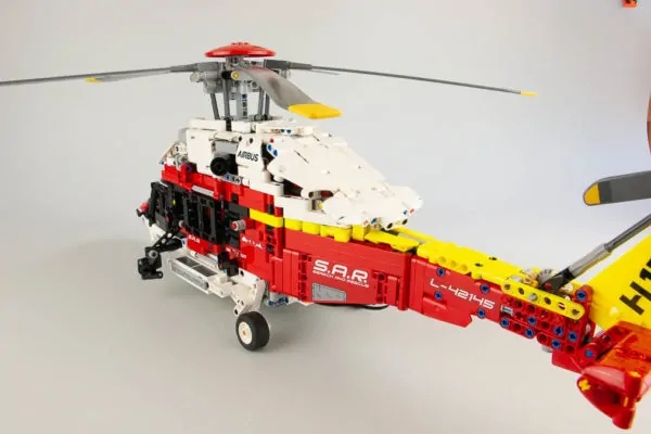 LEGO Technic 42145 Airbus H175 Rescue Helicopter reviewed