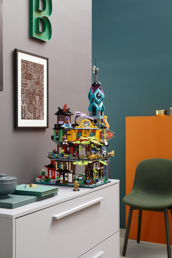 LEGO 71741 NINJAGO City Gardens full image gallery