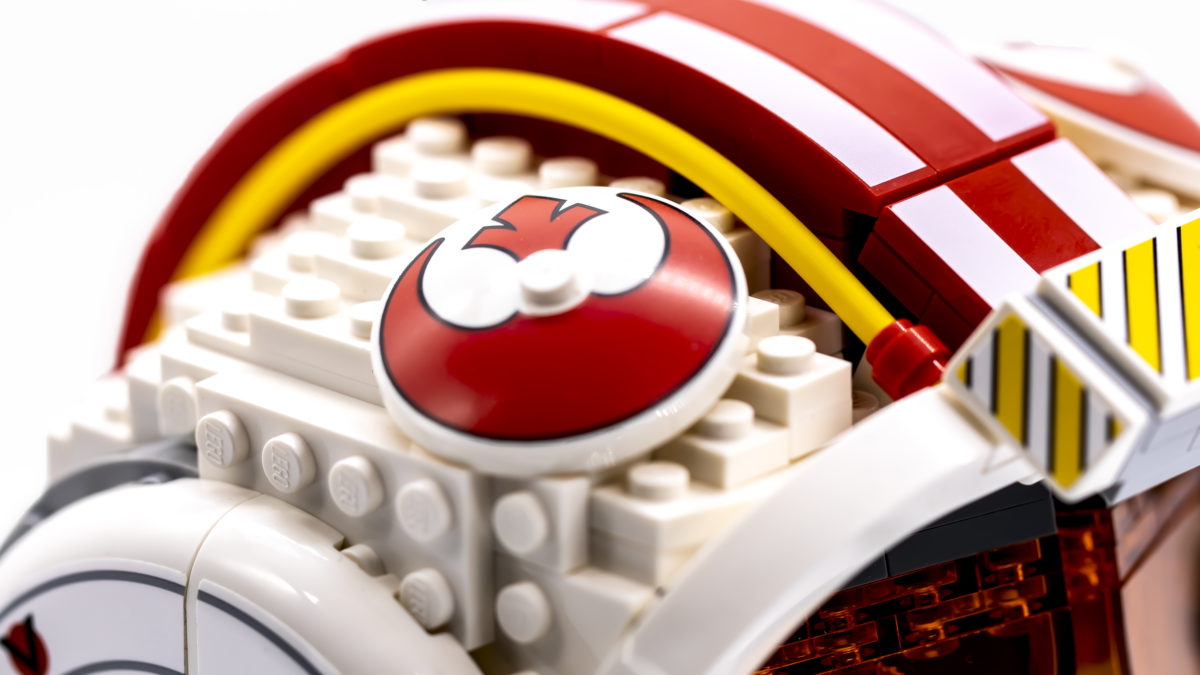 LEGO Star Wars 75327 Luke Skywalker Red Five Helmet review