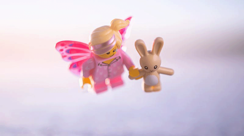 Brick Pic of the Day: Flying