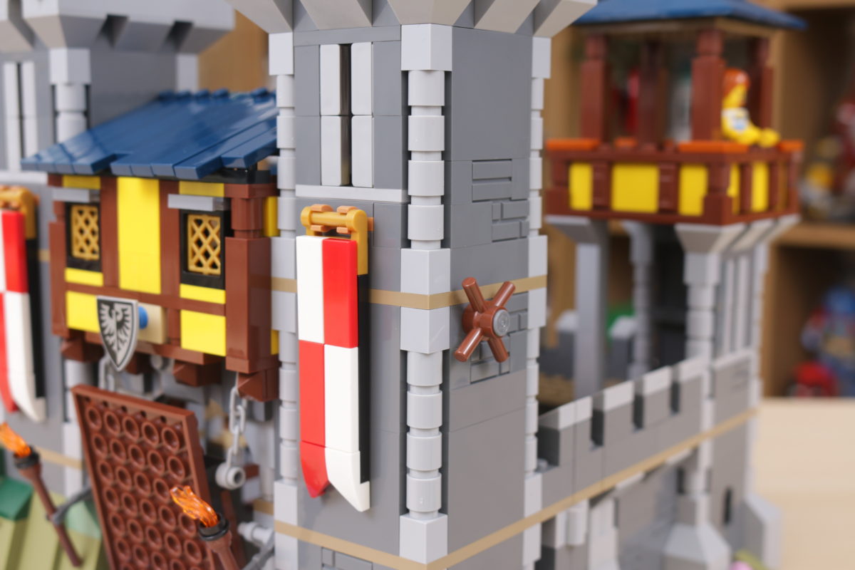 LEGO Creator 3-in-1 castle clash: 31120 vs. 31168
