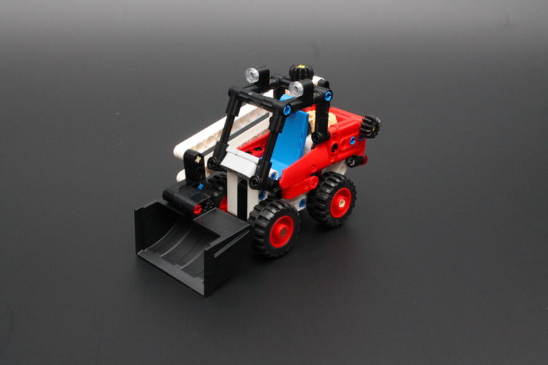 LEGO Technic 42116 Skid Steer Loader review