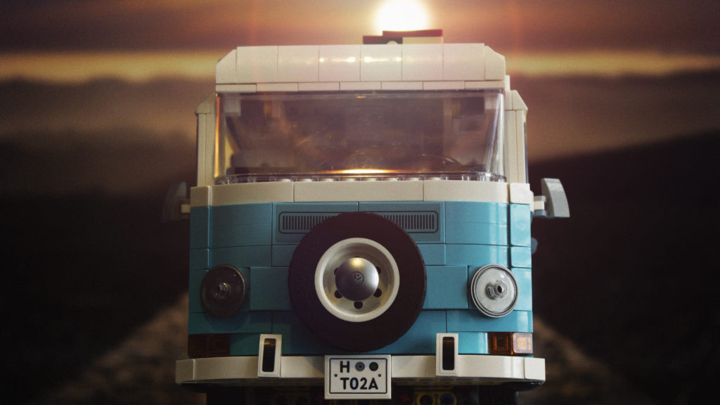 LEGO for Adults 10279 Volkswagen T2 Camper Van full review