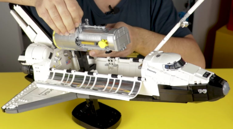 Get a first look at LEGO 10283 NASA Space Shuttle Discovery