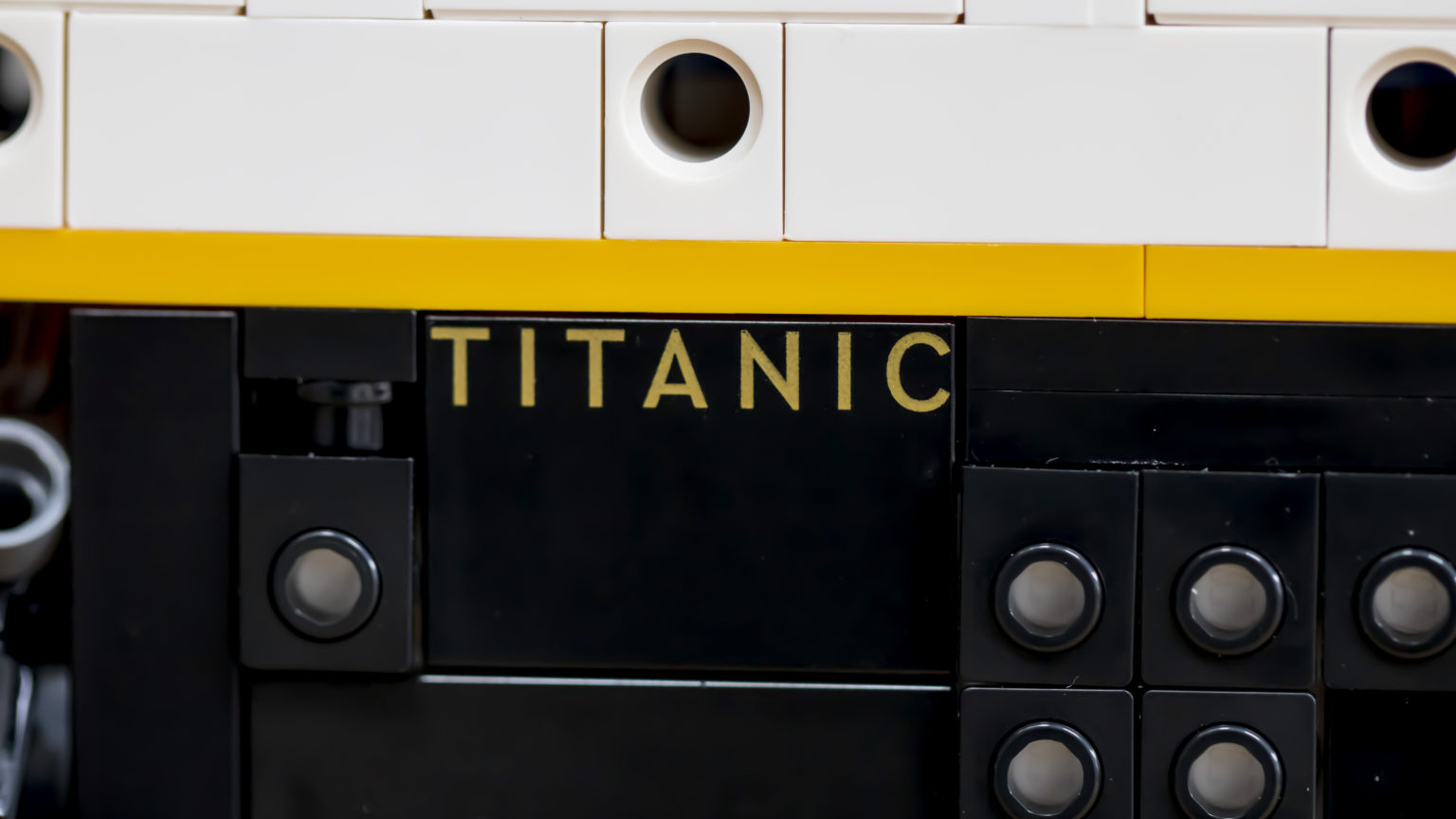 LEGO Creator Expert 10294 Titanic review and full gal